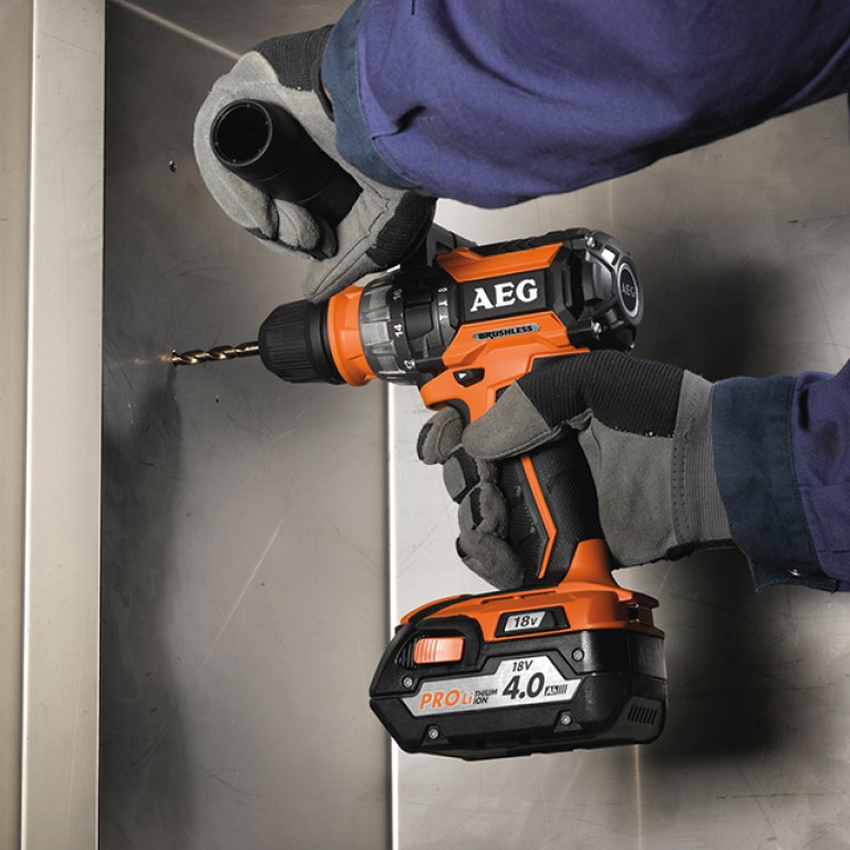 Que vaut la perceuse visseuse AEG BSB 18CBL Li-402C dans la pratique